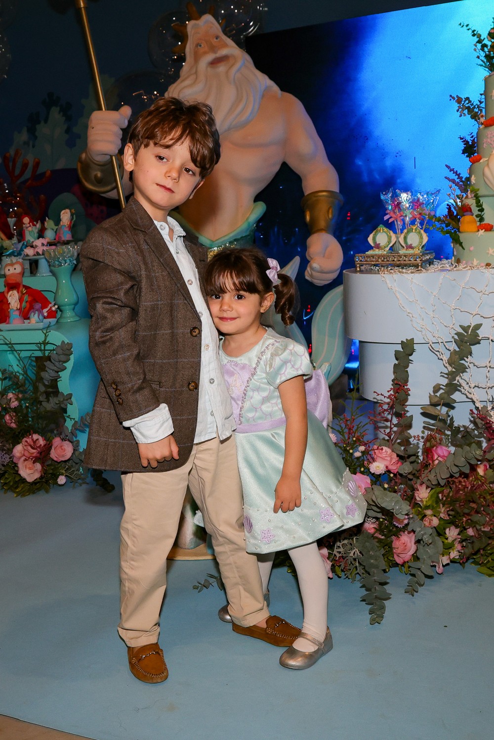 Thiago Arancam e Aline Frare comemoram os 3 anos da filha, Angelina com ...