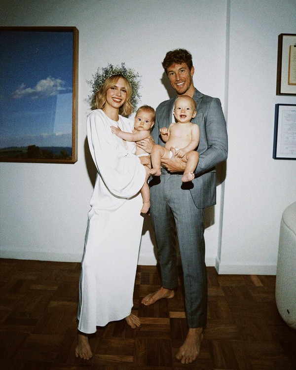 Rodrigo Calazans abre álbum de fotos de casamento com Isabella Scherer