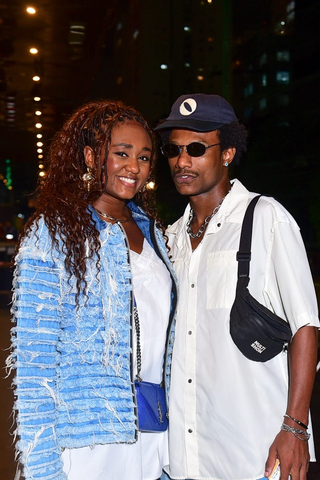 Liniker estreia turnê de álbum badalado 'Caju' em show com presença de ...