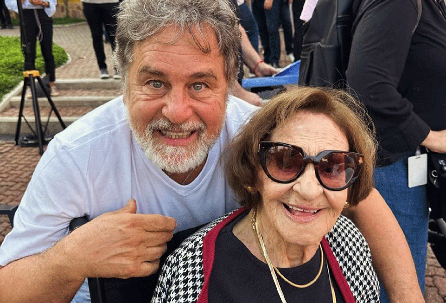 Marcos Frota volta à Globo e reencontra Laura Cardoso: 'Da Lua, não ...