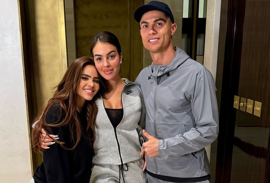 Gabily posa com Georgina Rodríguez e Cristiano Ronaldo após ser chamada ...