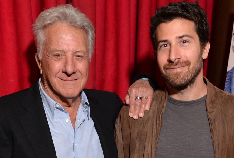 Avô coruja! Dustin Hoffman ataca de 'babá' do neto em passeio com filho ...
