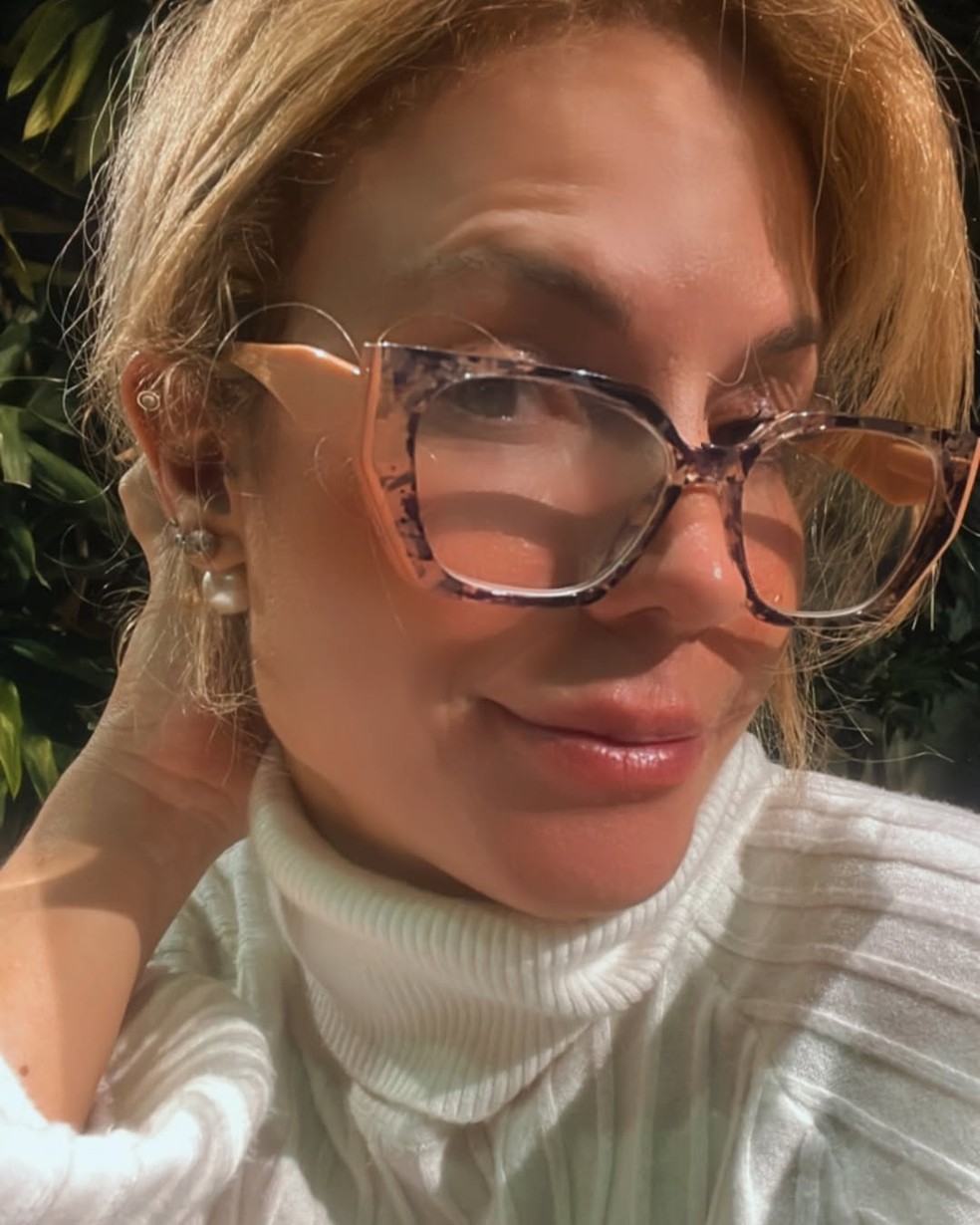 Maíra Charken estreia como escritora, avalia transformações pessoais e ...