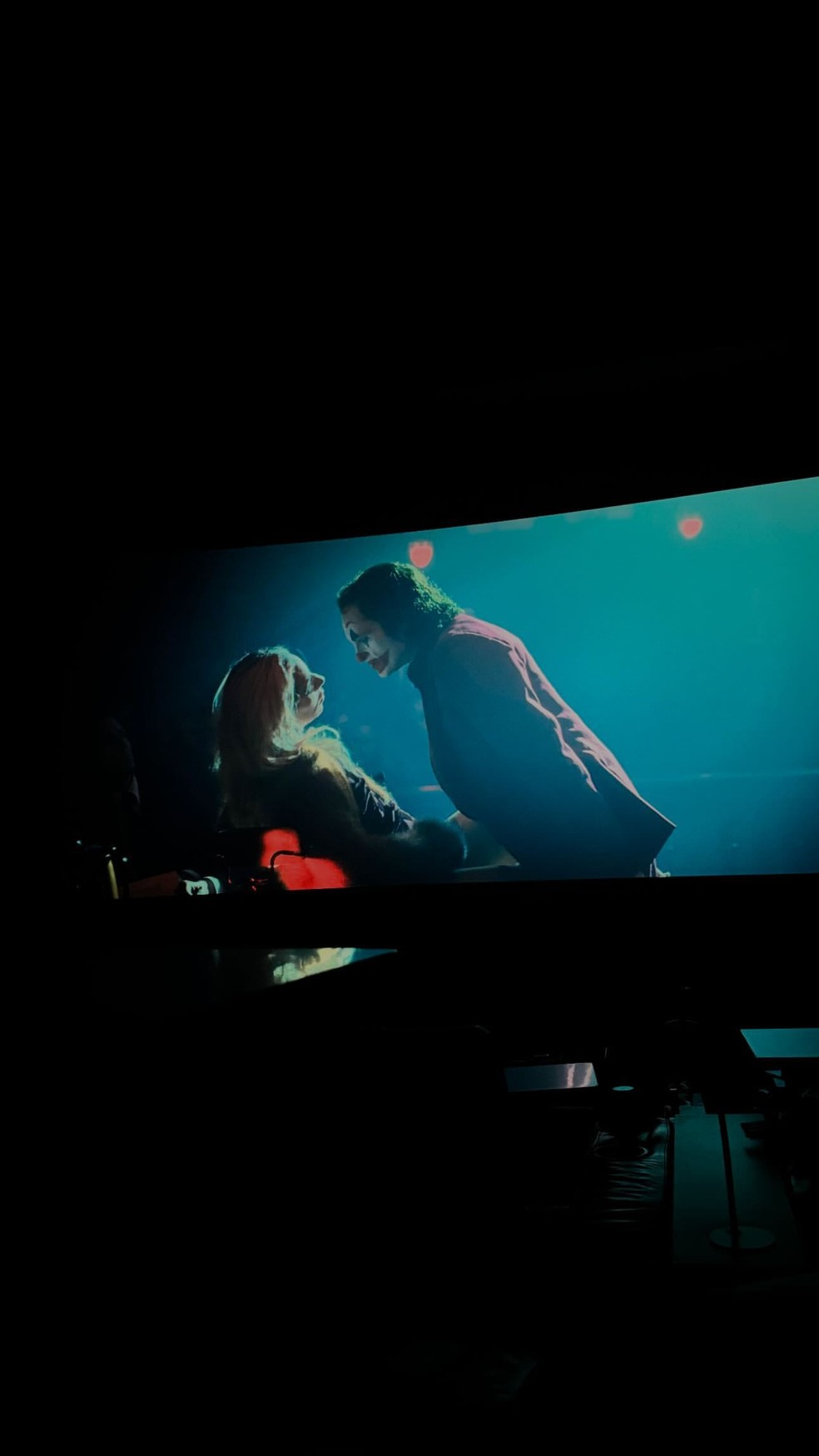 Benício Huck, filho de Luciano e Angélica, faz passeio romântico com a ...