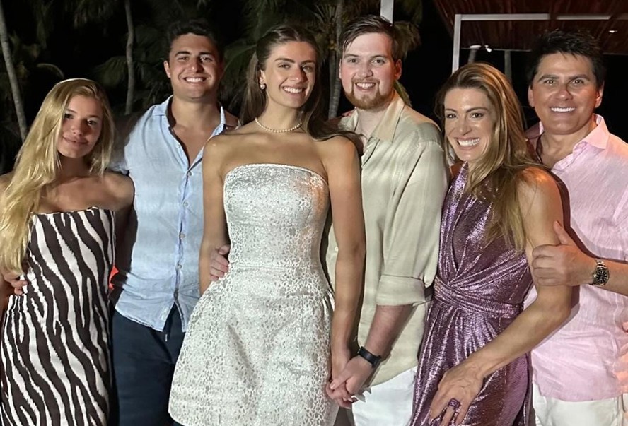 Luma César e noivo inglês reúnem convidados no Ceará para jantar que ...