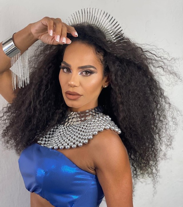 Rainha de bateria da Vila Maria, Savia David conta como mantém a forma ...