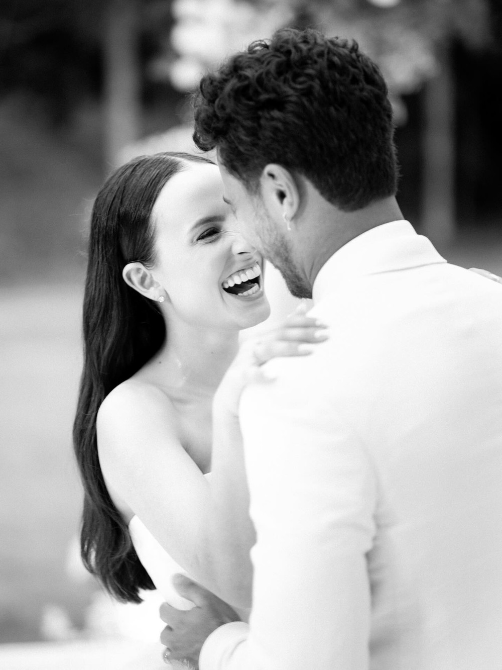 Larissa Manoela relembra casamento com André Luiz Frambach: 'Pra sempre'