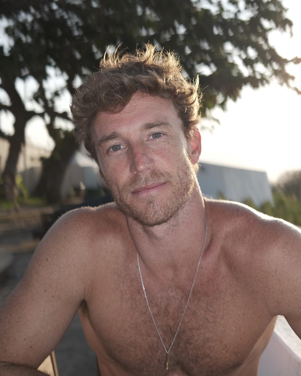 Isa Scherer abre álbum de viagem a Noronha e exibe tatuagem na costela ...