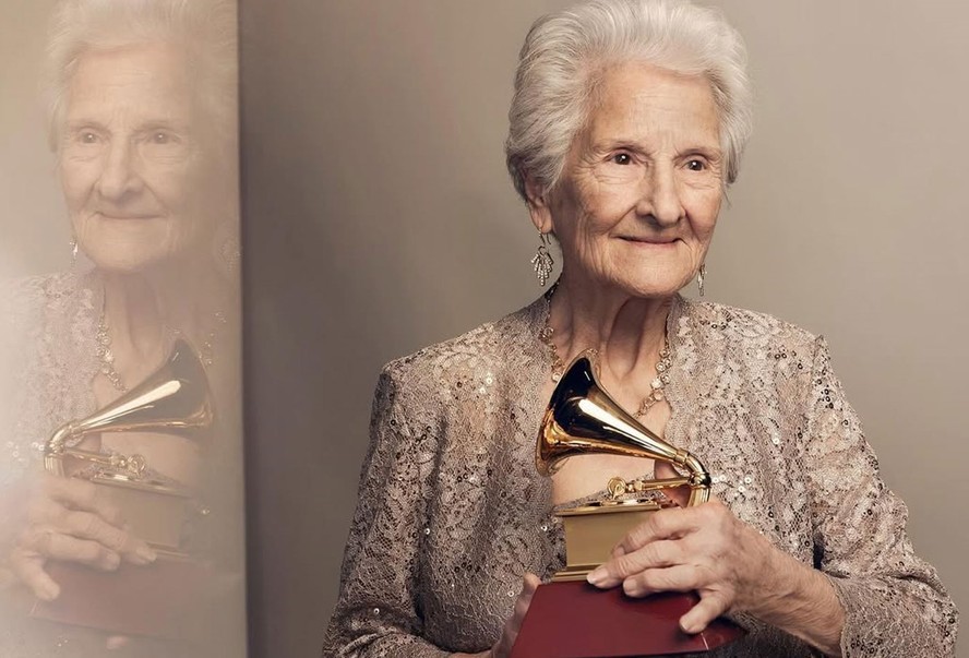 Cantora cubana Ángela Álvarez morre aos 97 anos