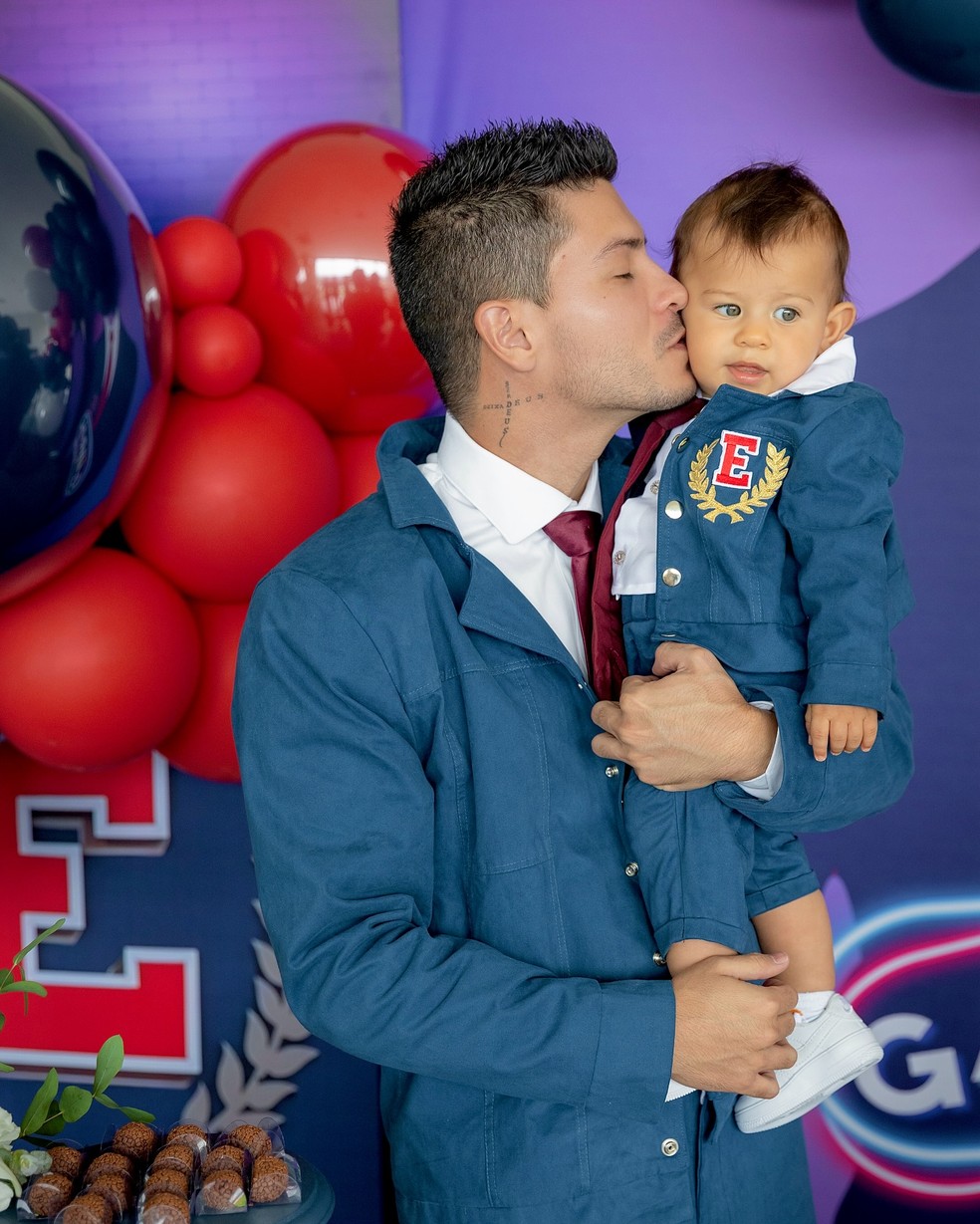Ex-Rebelde, Arthur Aguiar celebra 10 meses do filho com festa com tema ...