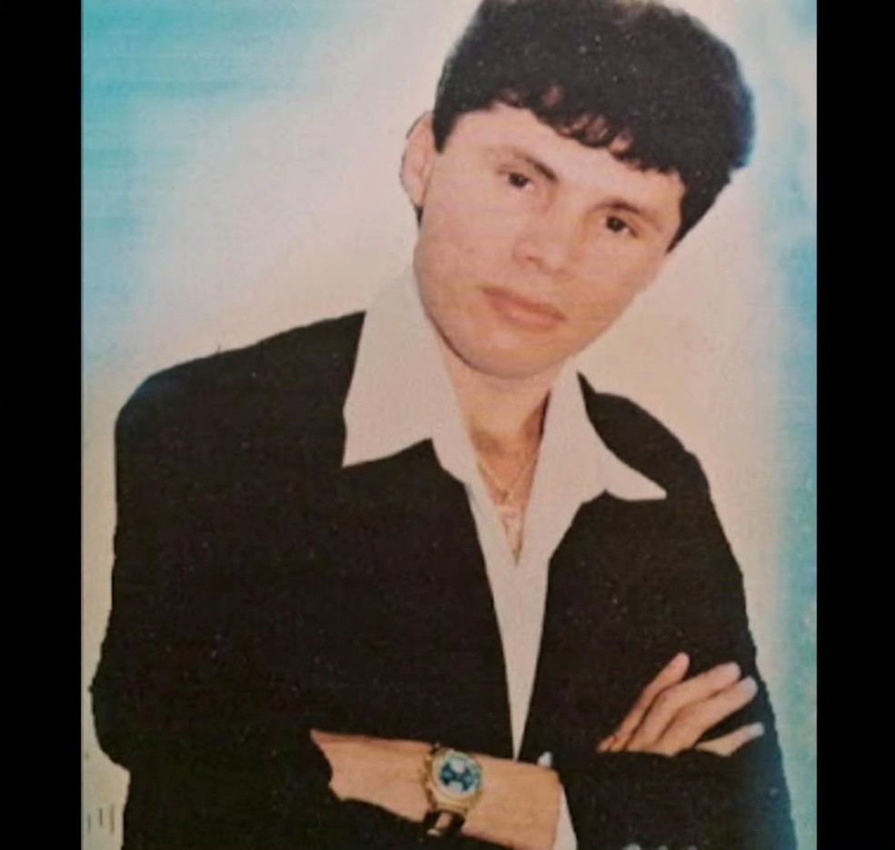 Morre o cantor Ray Douglas, ícone do brega paraense, aos 68 anos