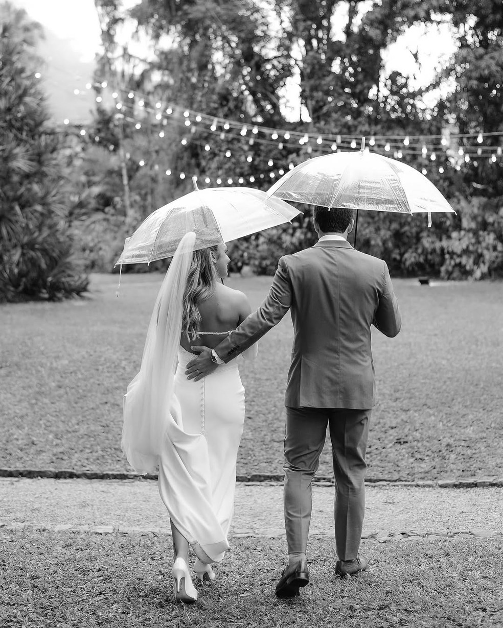 Atriz Bianca Palheiras se casa com triatleta e empreendedor Matheus Rios; veja fotos e vídeos