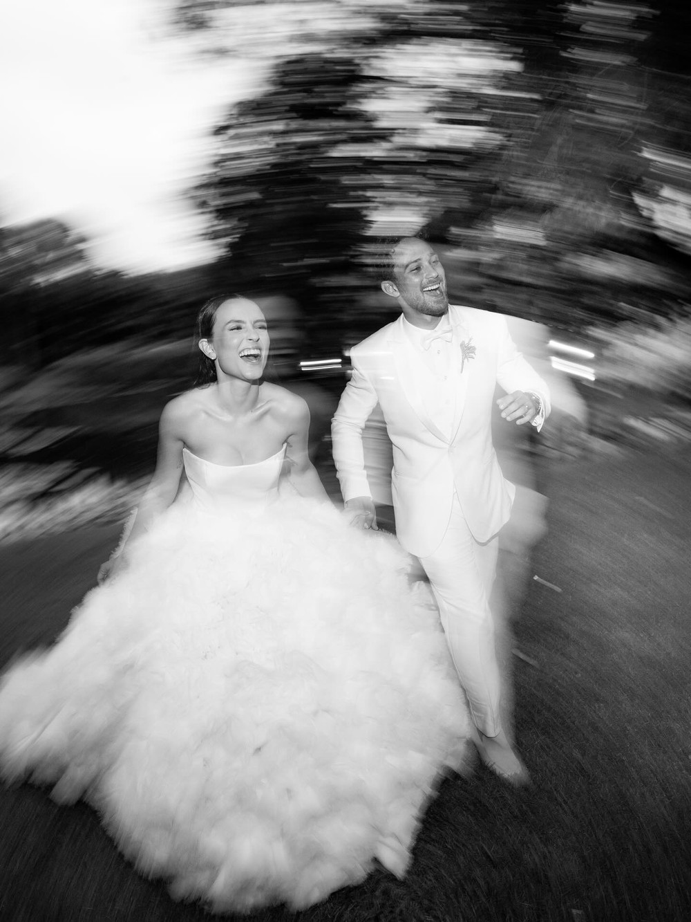 Larissa Manoela relembra casamento com André Luiz Frambach: 'Pra sempre'