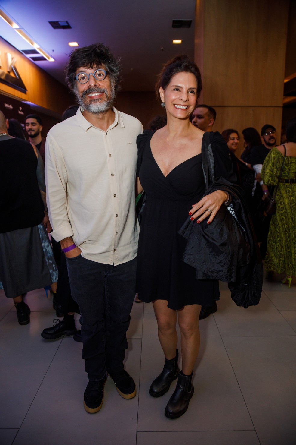 Helena Ranaldi faz rara aparição com o marido, o ator e diretor Daniel ...