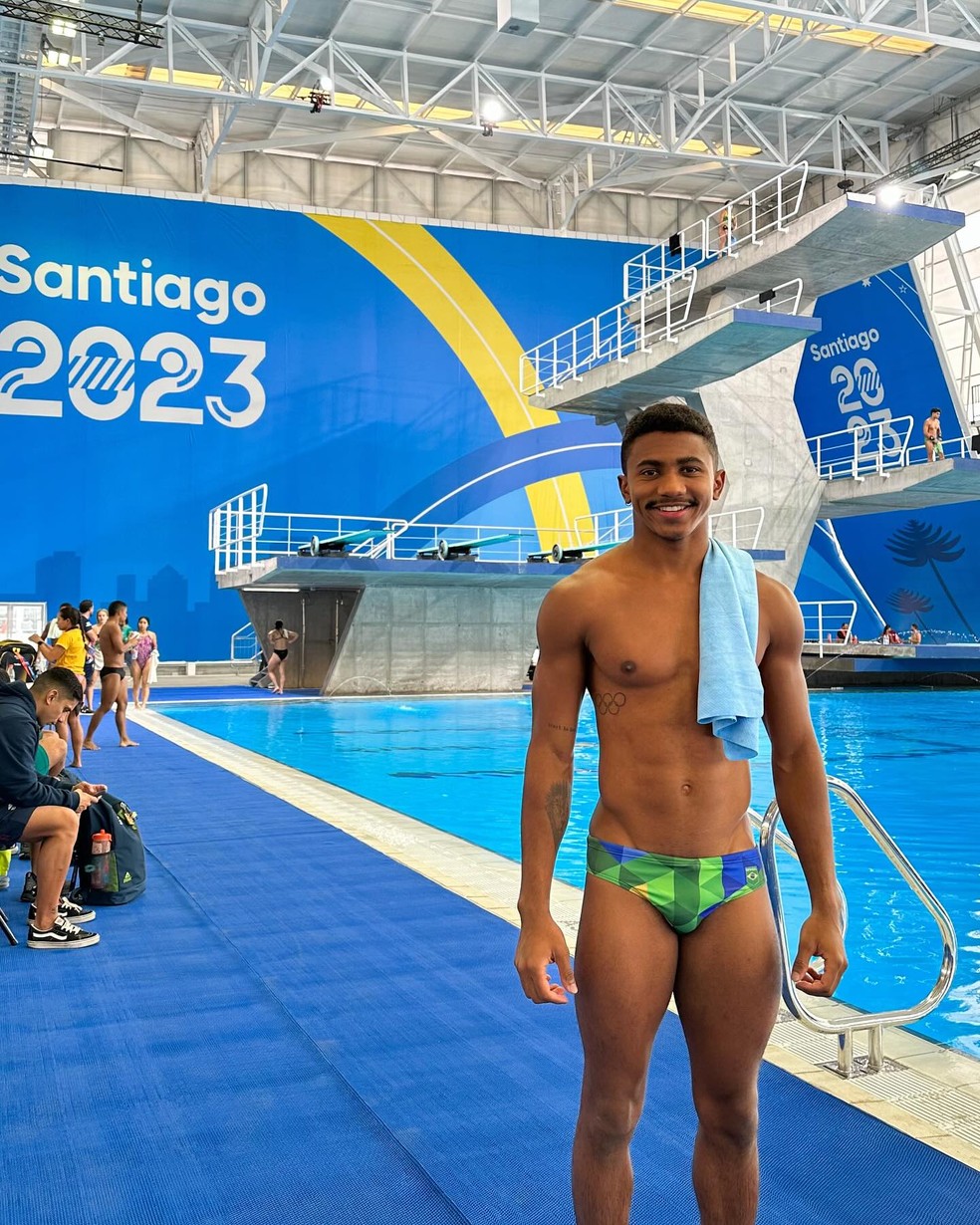 Jogos Olímpicos 2024: Isaac Souza, atleta do Brasil em saltos ornamentais, quer inspirar jovens