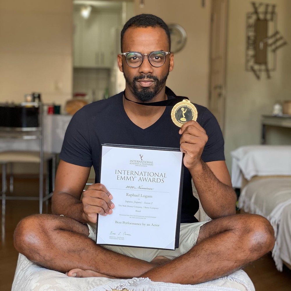 Indicado duas vezes ao Emmy Internacional, Raphael Logam celebra novela ...