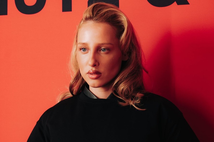 Malu Borges lança coleção na Semana de Moda de Paris