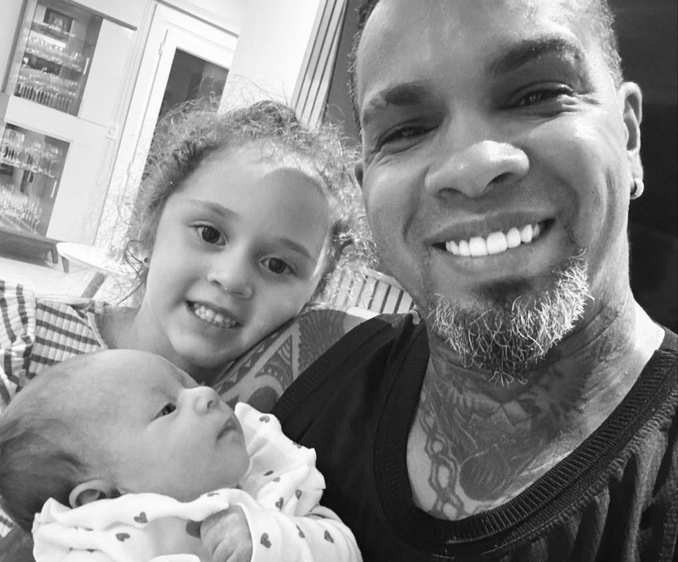 Belo, Preta Gil, Rodriguinho e mais famosos que são avós e talvez você ...