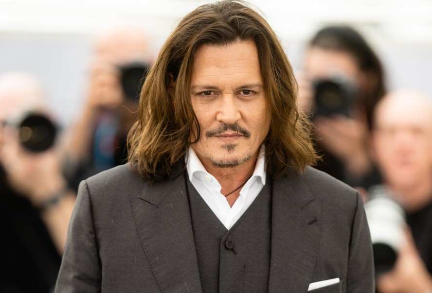 Com visual irreconhecível, Johnny Depp filma novo filme em Barcelona