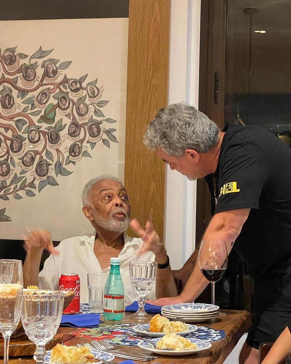 Ex de Preta Gil e cantora trocam declarações de amor na internet