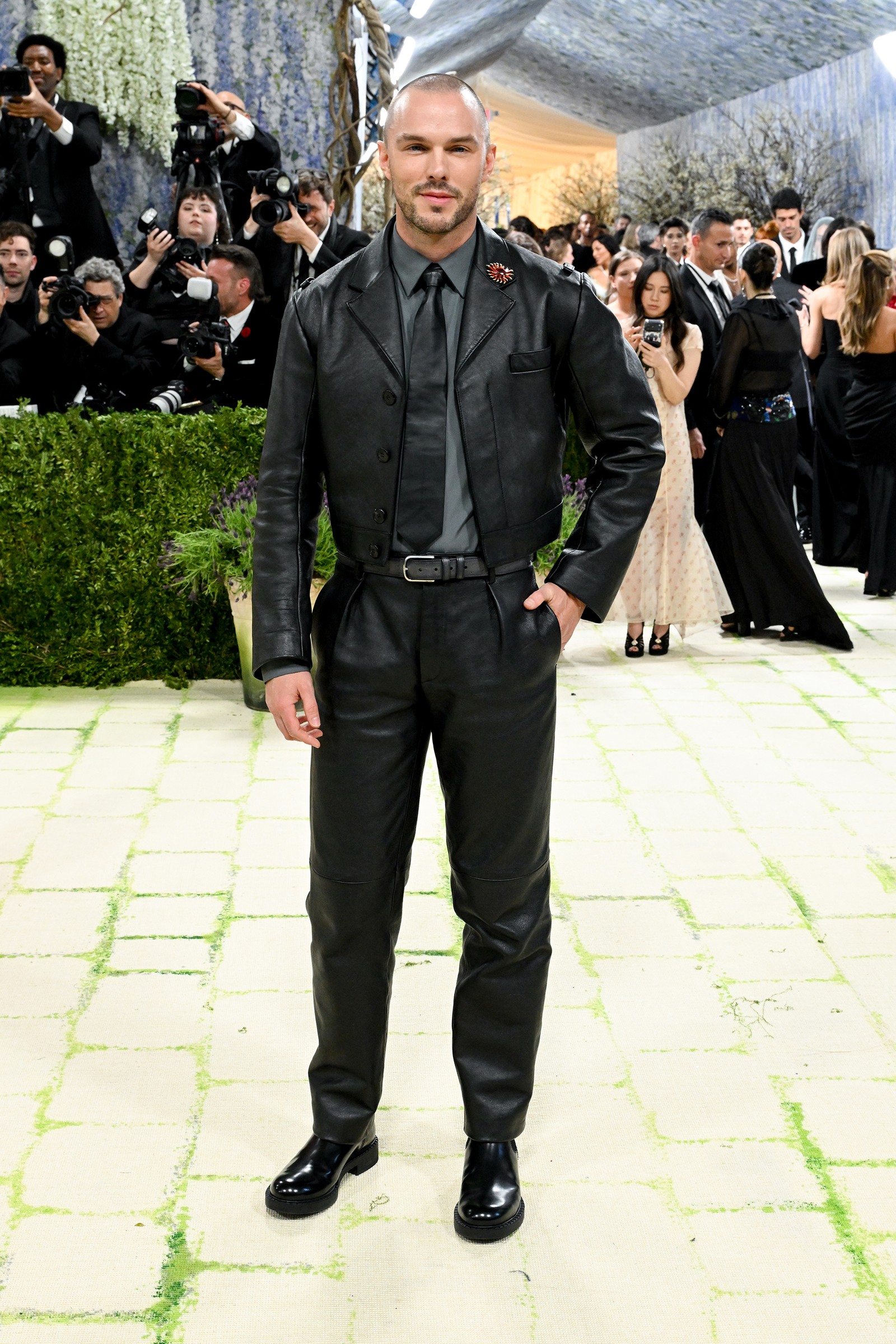 Met Gala 2026: Heidi Klum com estátuas e mais do baile por dentro
