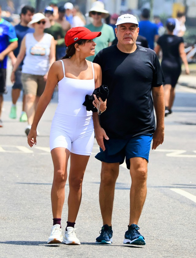 Mariana Goldfarb, Anna Lima e mais famosos curtem o domingo ao ar livre