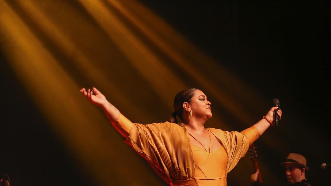 Saiba tudo sobre: Flor Gil