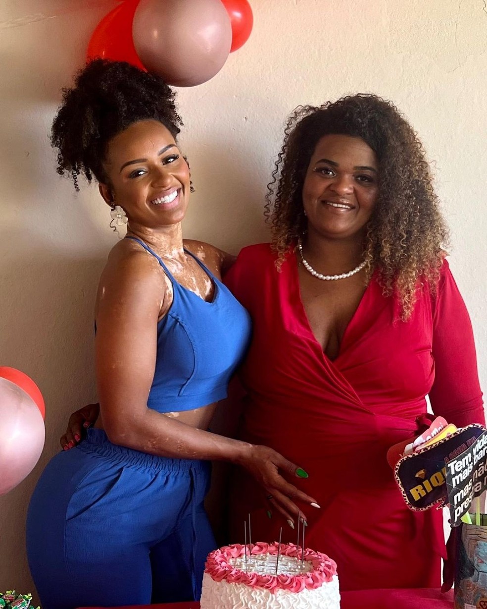 Aos 38 anos, mãe de Natália Deodato está grávida: 'Muito feliz'