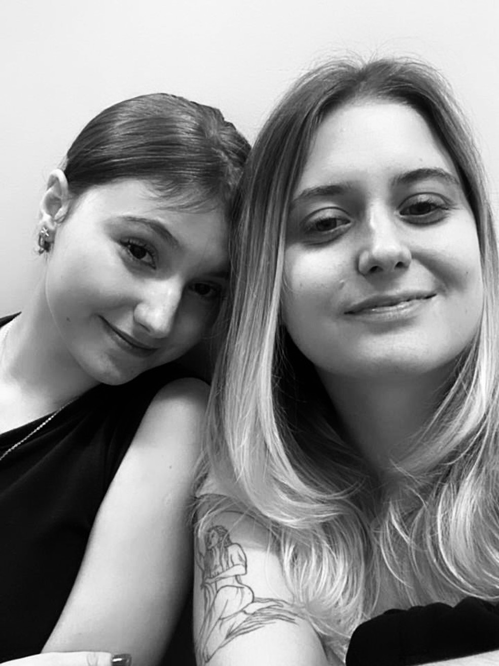 Irmã mais velha de Isabel Veloso faz post após morte da influencer ...