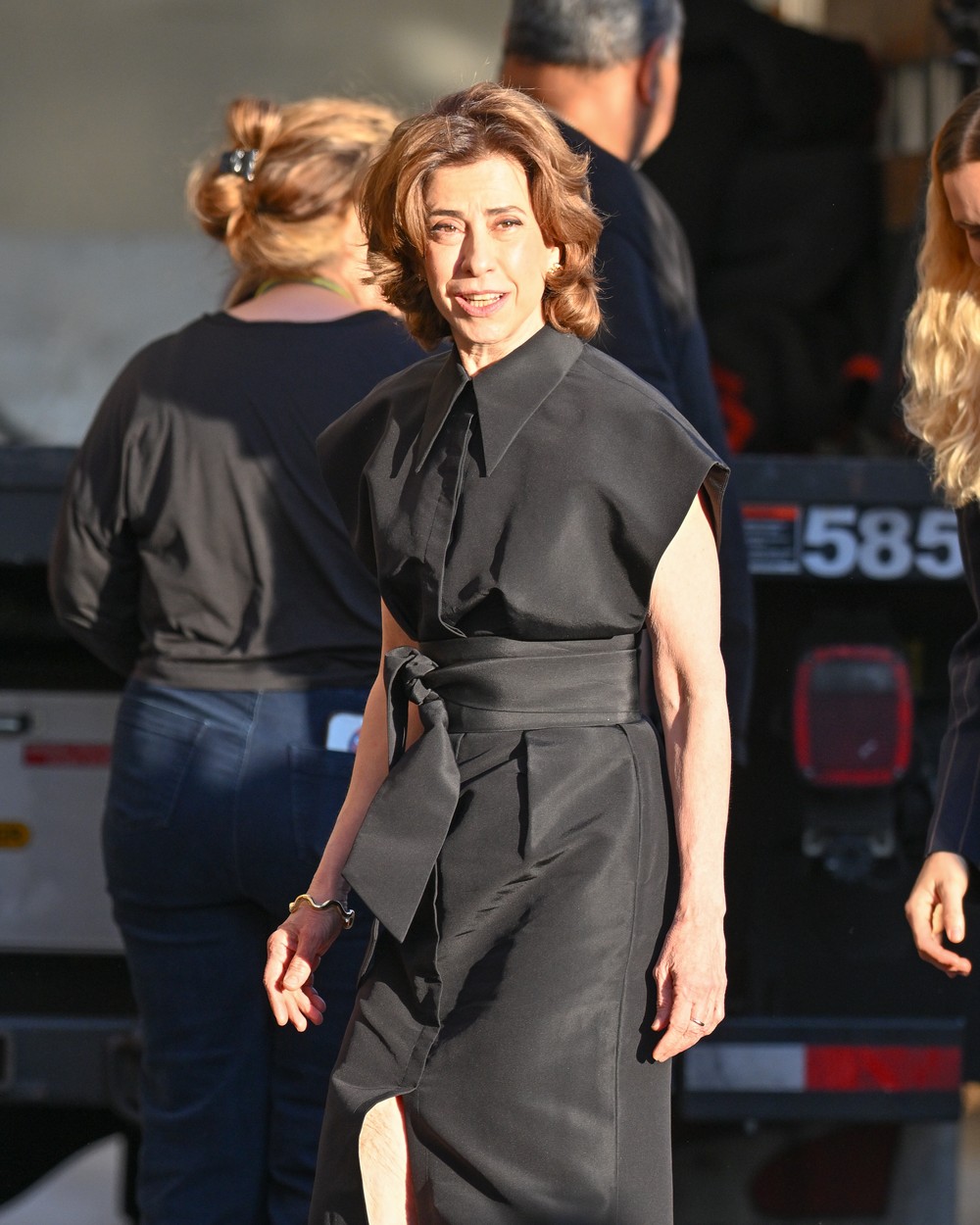 Radiante, Fernanda Torres é clicada por paparazzi antes de entrevista a ...