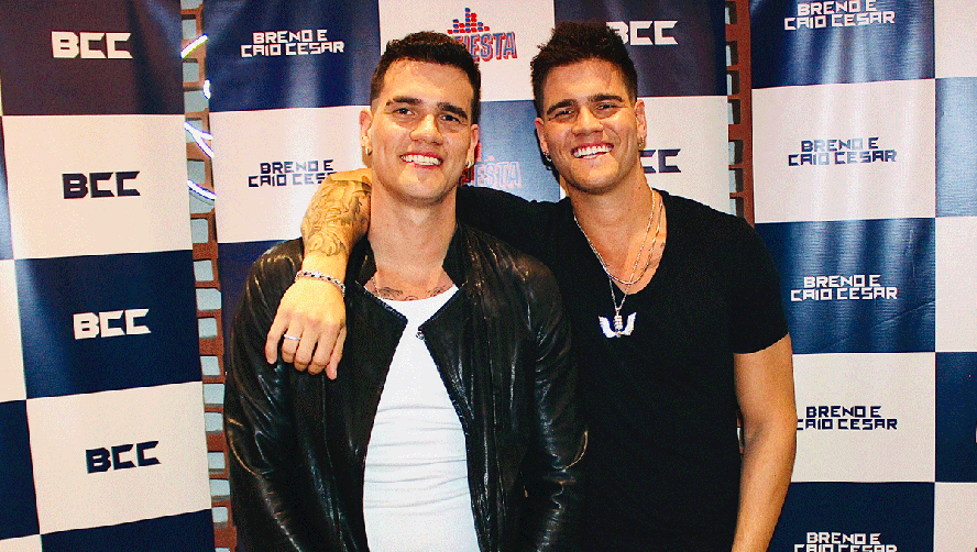 Após cura do câncer, Breno e seu irmão gêmeo Caio César anunciam novo DVD