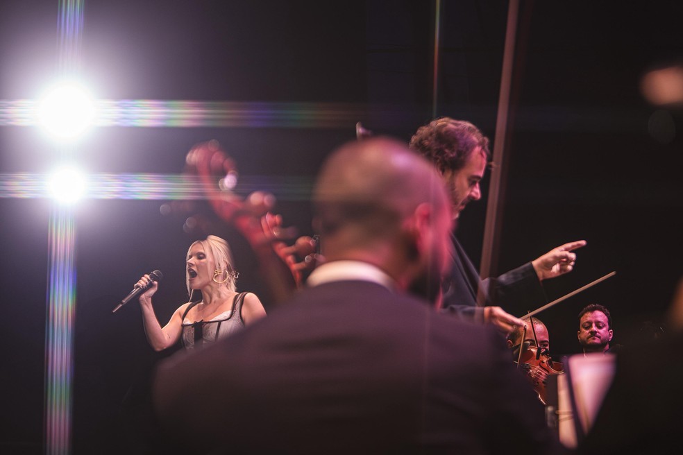 Duda Beat faz show com Orquestra Sinfônica de Ouro Preto no Rio; assista