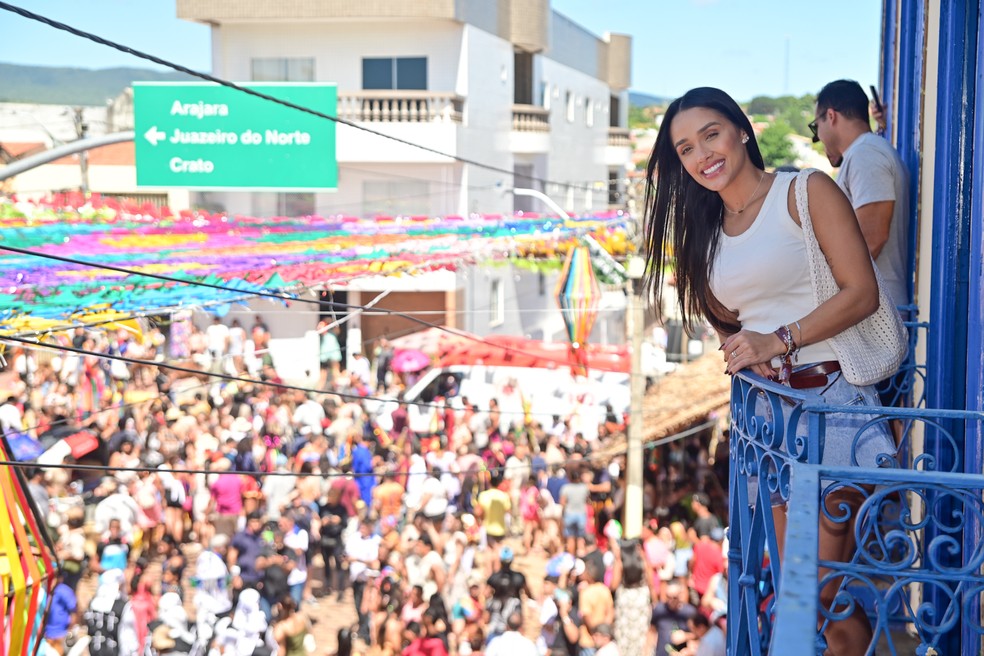 Eva Pacheco, Chandelly Braz e outros famosos vão à Festa do Pau da ...