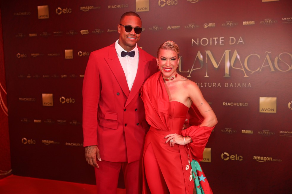 Léo Santana e Lore Improta recebem convidados no Noite da Aclamação, em ...