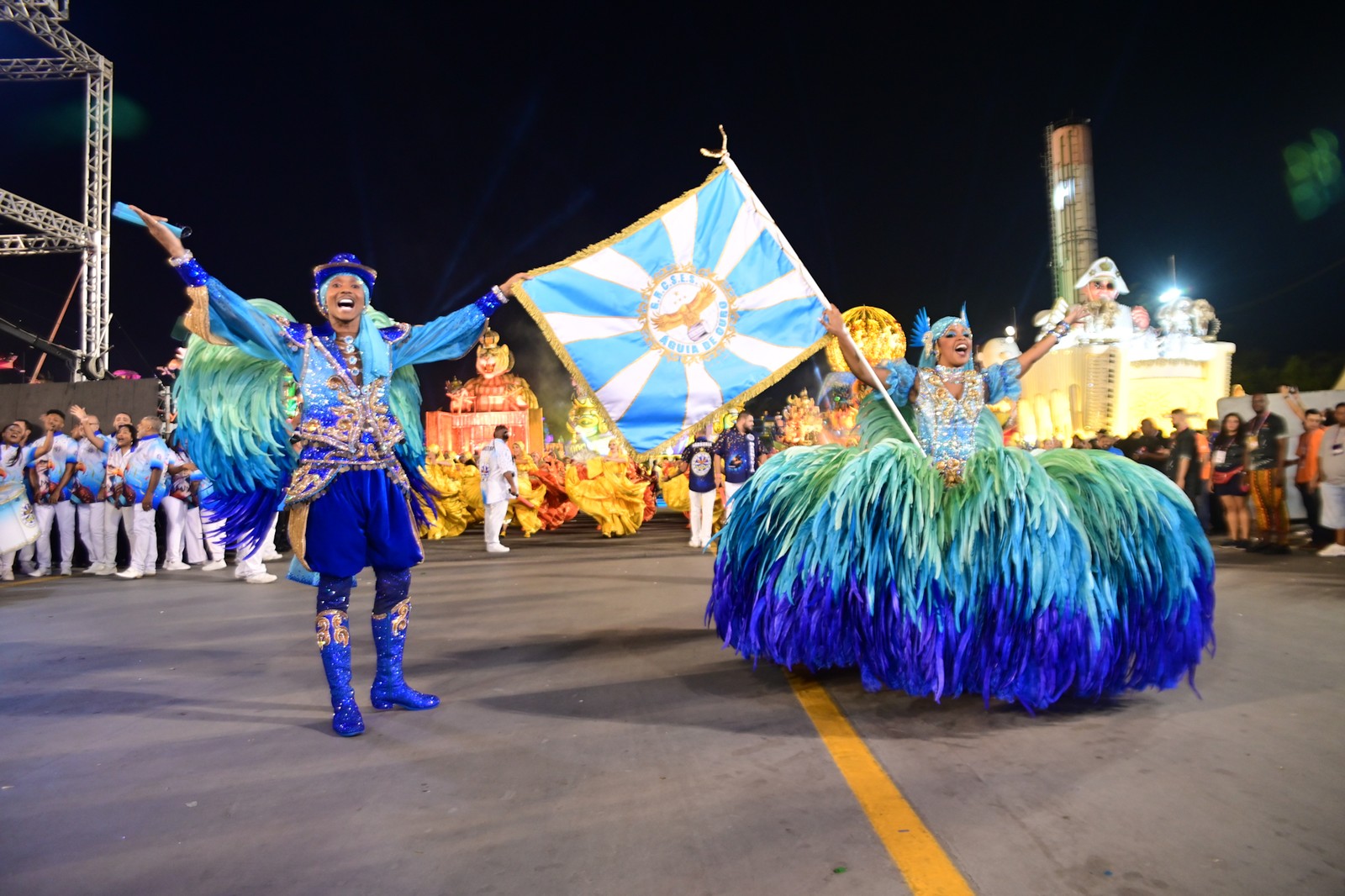 Madu Fraga é Exu em desfile da Vai-Vai: 'Tem que ter responsabilidade'