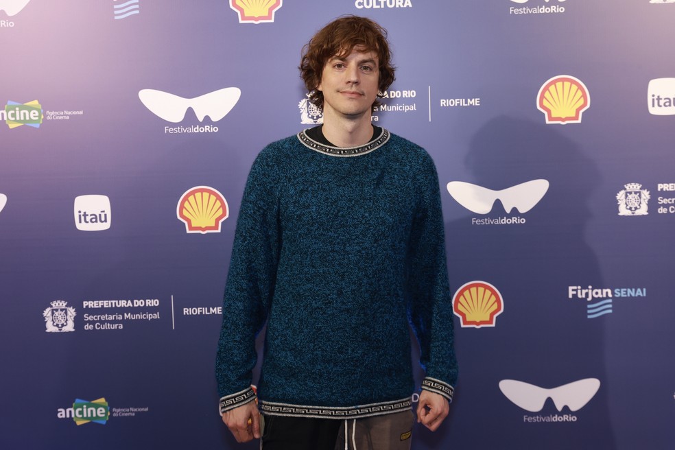 Luciano Huck prestigia com a família irmão cineasta e seu marido no ...