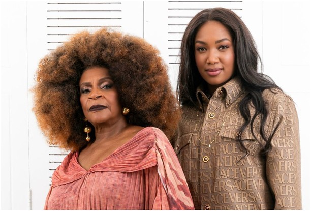 Saiba tudo sobre: IZA