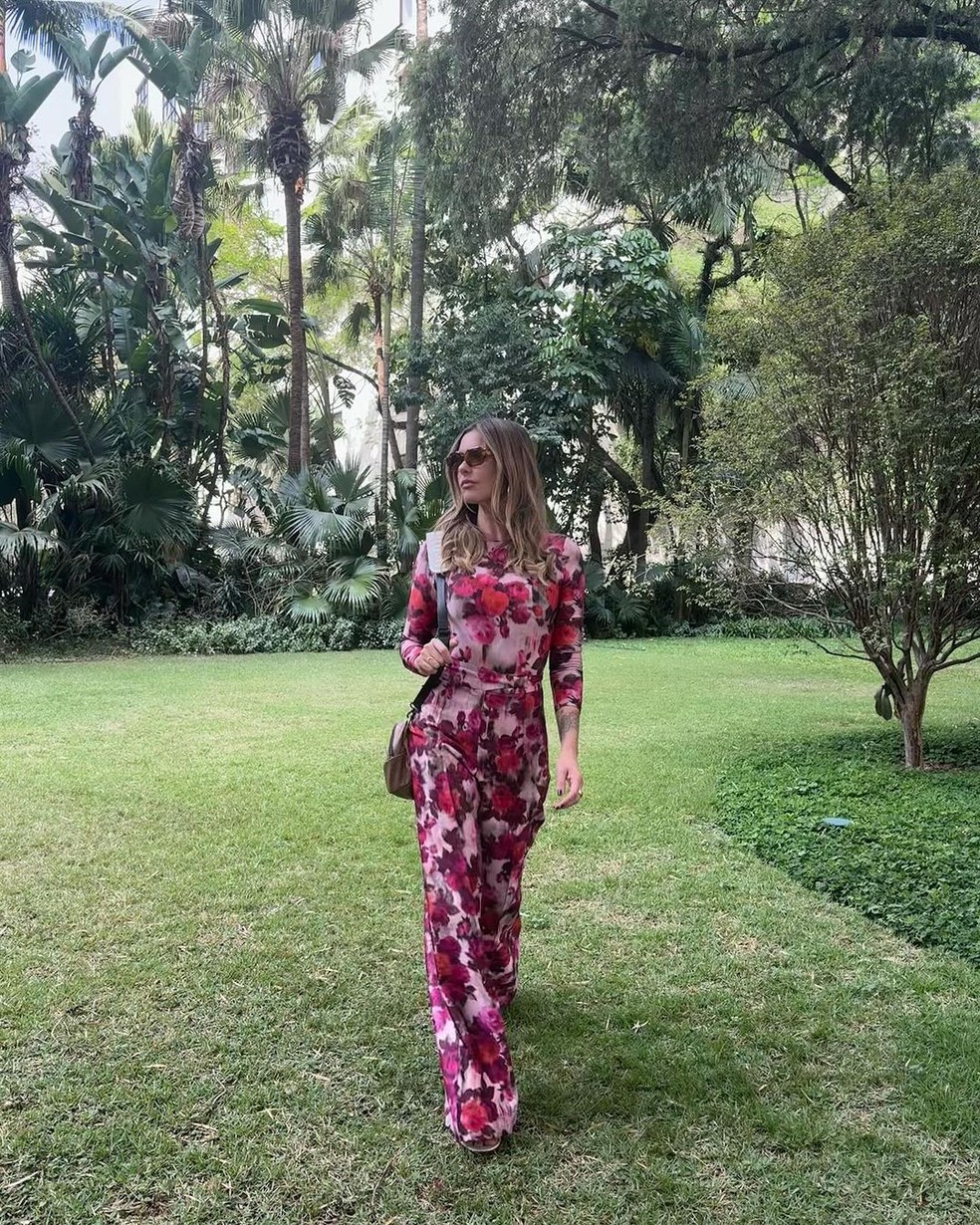 Fernanda Lima brinca após estreia dos filhos em desfile: 'Logo aposento'