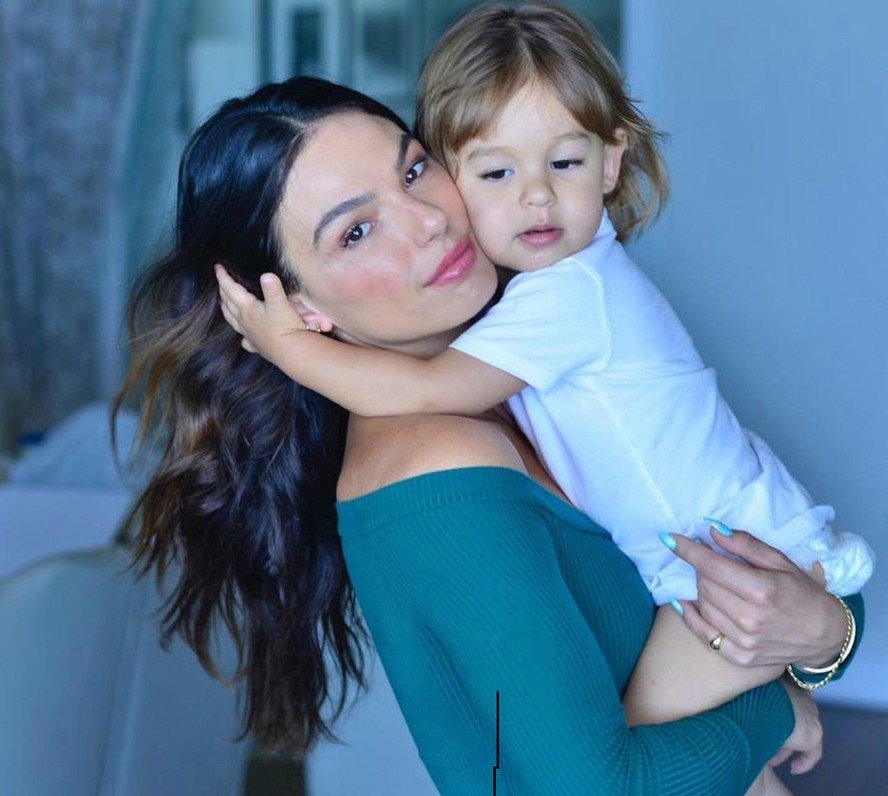 Isis Valverde adaptação de filho à vida nos Estados Unidos: 'Foi um ...