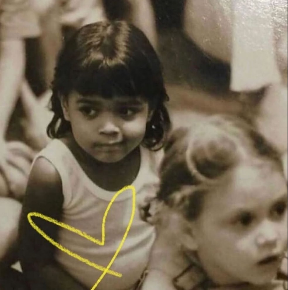 Filha de Amora Mautner e Marcos Palmeira mostra presente de Preta Gil ao nascer: 'Uso até hoje'