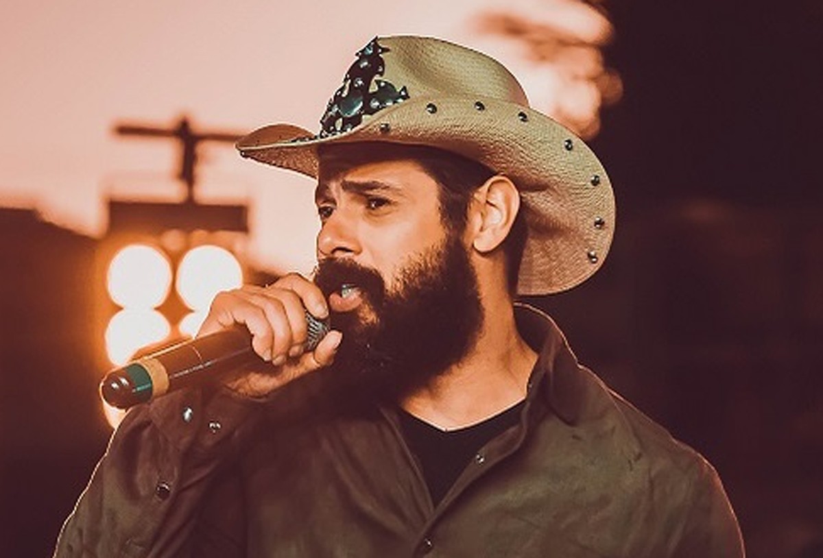 Quem foi João Carreiro, cantor que morreu aos 41 anos durante cirurgia ...