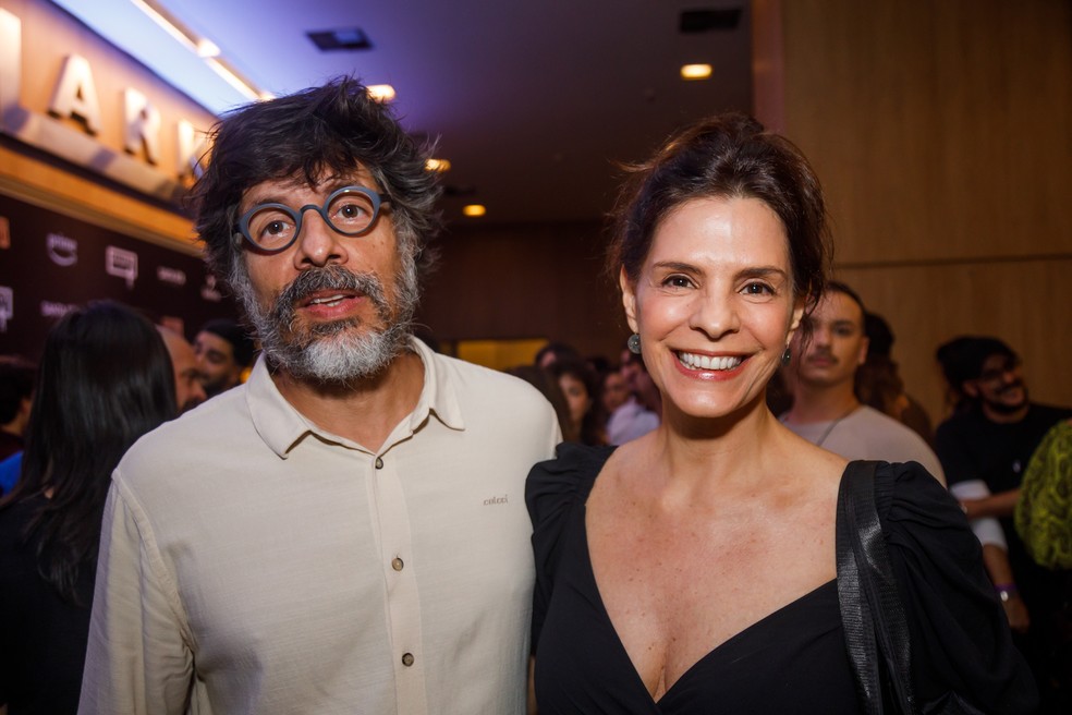 Helena Ranaldi faz rara aparição com o marido, o ator e diretor Daniel ...