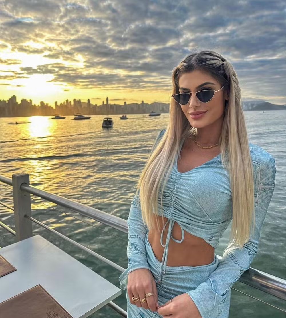 Saiba quem é Fernanda Stroschein, a nova namorada de Guimê