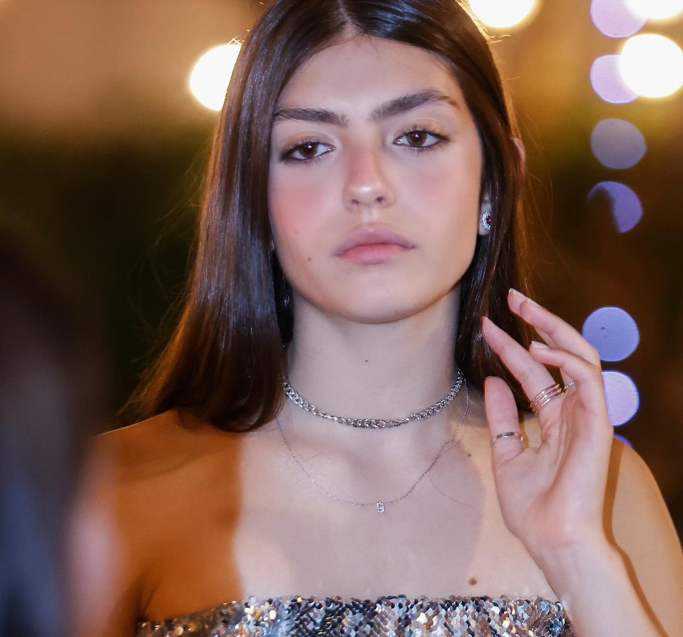 Filha de Carol Celico e Kaká faz festa para comemorar 13 anos e usa vestido de R$ 1,7 mil