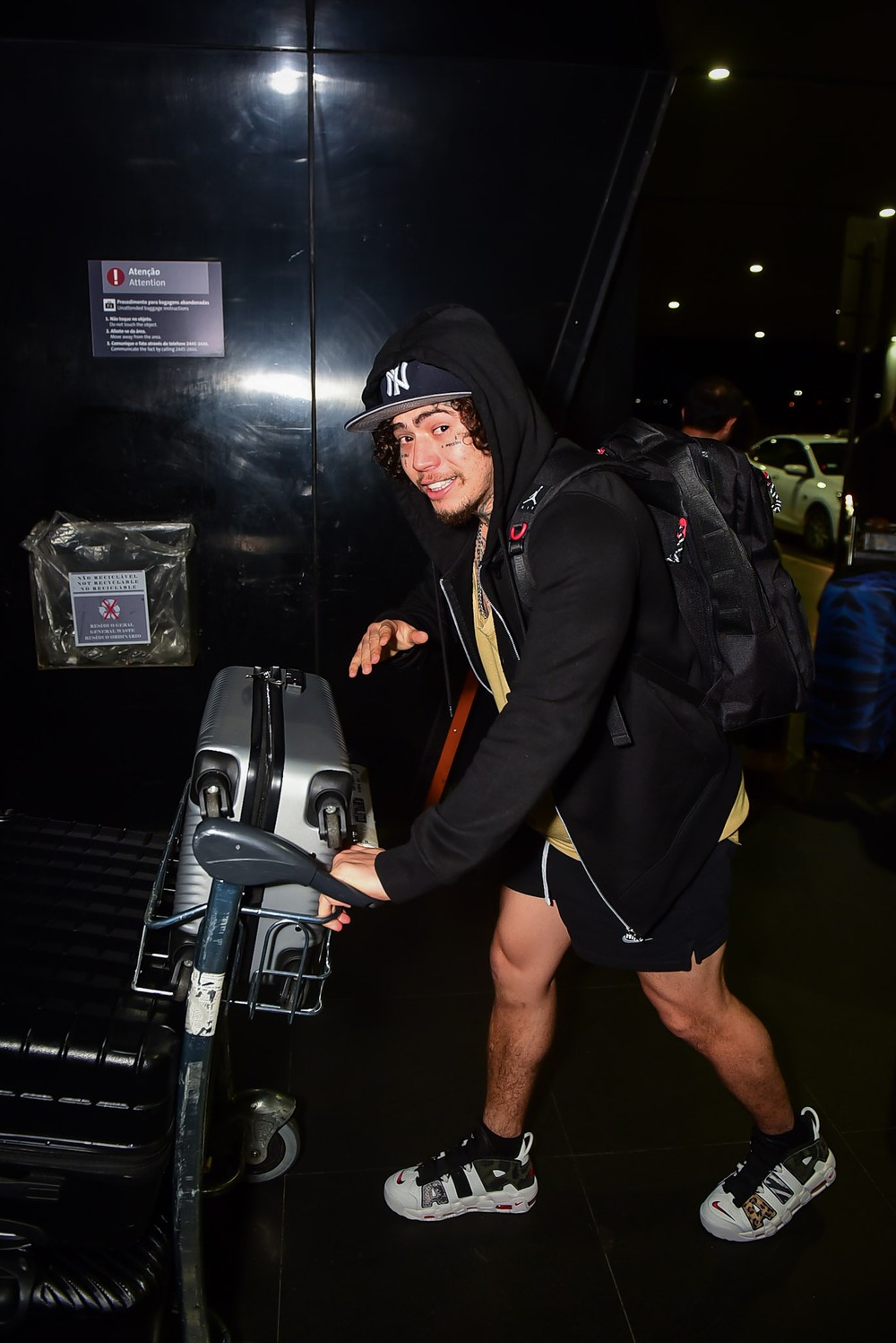 Whindersson Nunes embarca para a Inglaterra para luta contra o ...