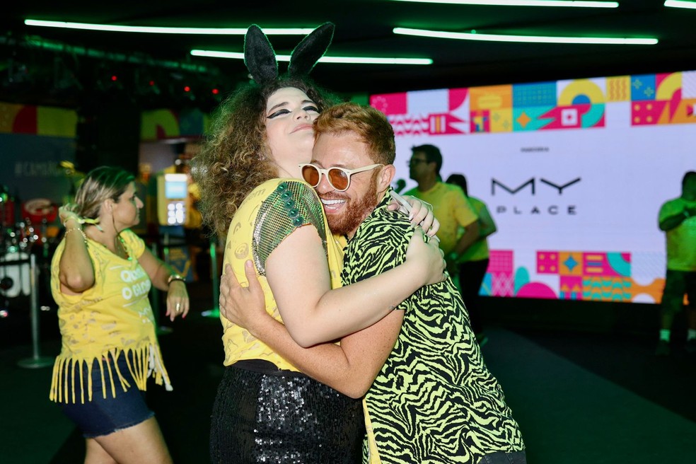 Laura Simões não descarta paqueras no Carnaval: 'Me conquistar não é fácil'