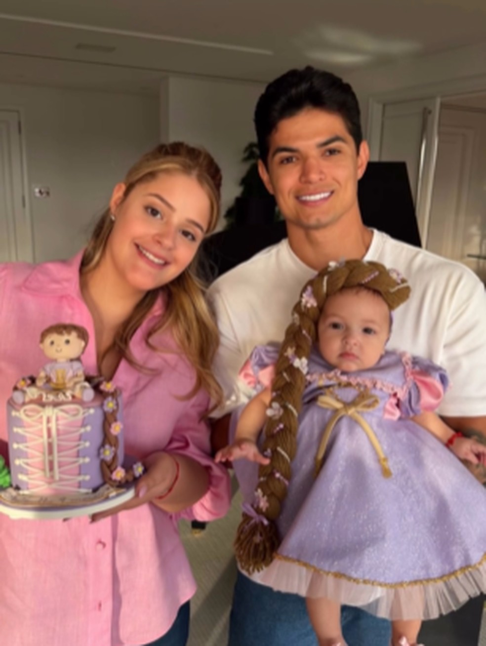 Neta de Tom Cavalcante vira Rapunzel e derrete a web em fotos de ...