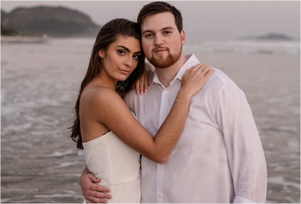 Elaine Mickely fala sobre emoção que divide com César Filho ao casar ...