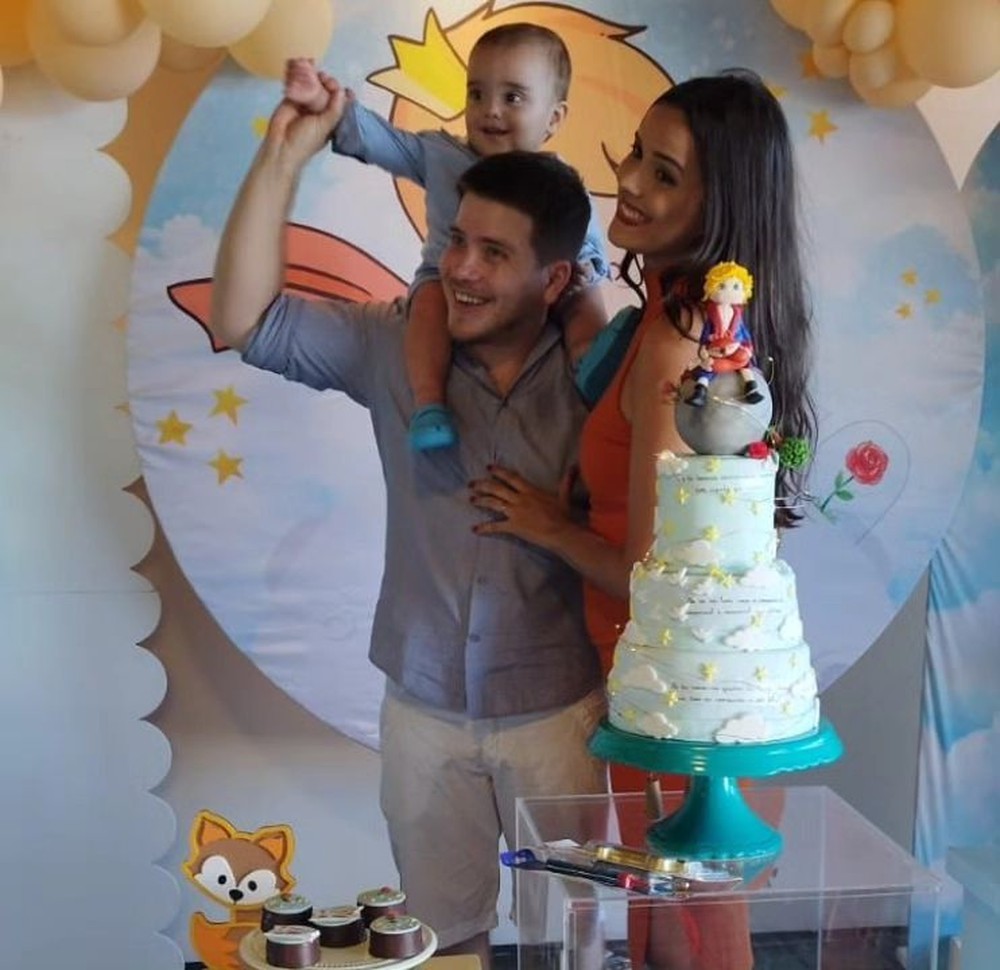 Ex-ator mirim Pedro Malta mostra festinha de 1 ano do filho