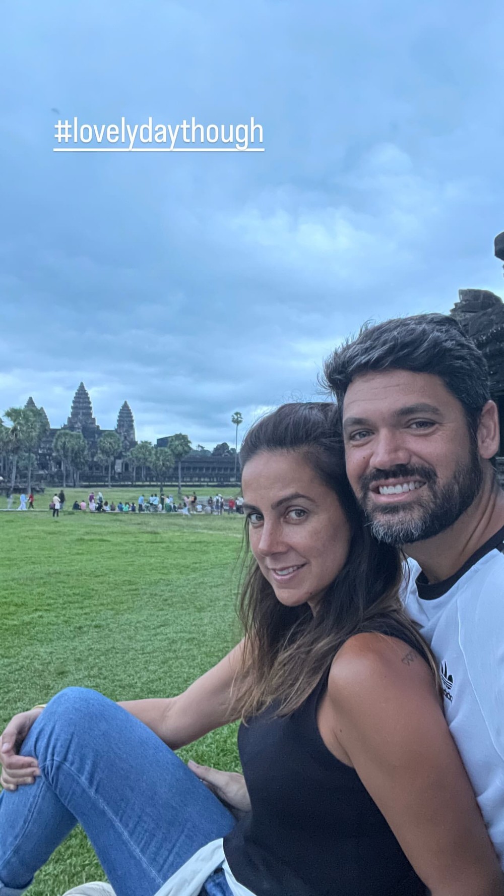 Carol Barcellos e Marcelo Courrege postam rara foto romântica em viagem